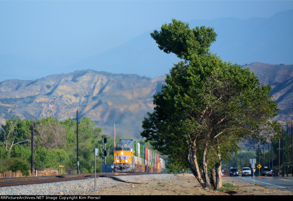 UP 8113 Climbing Beaumont Hill